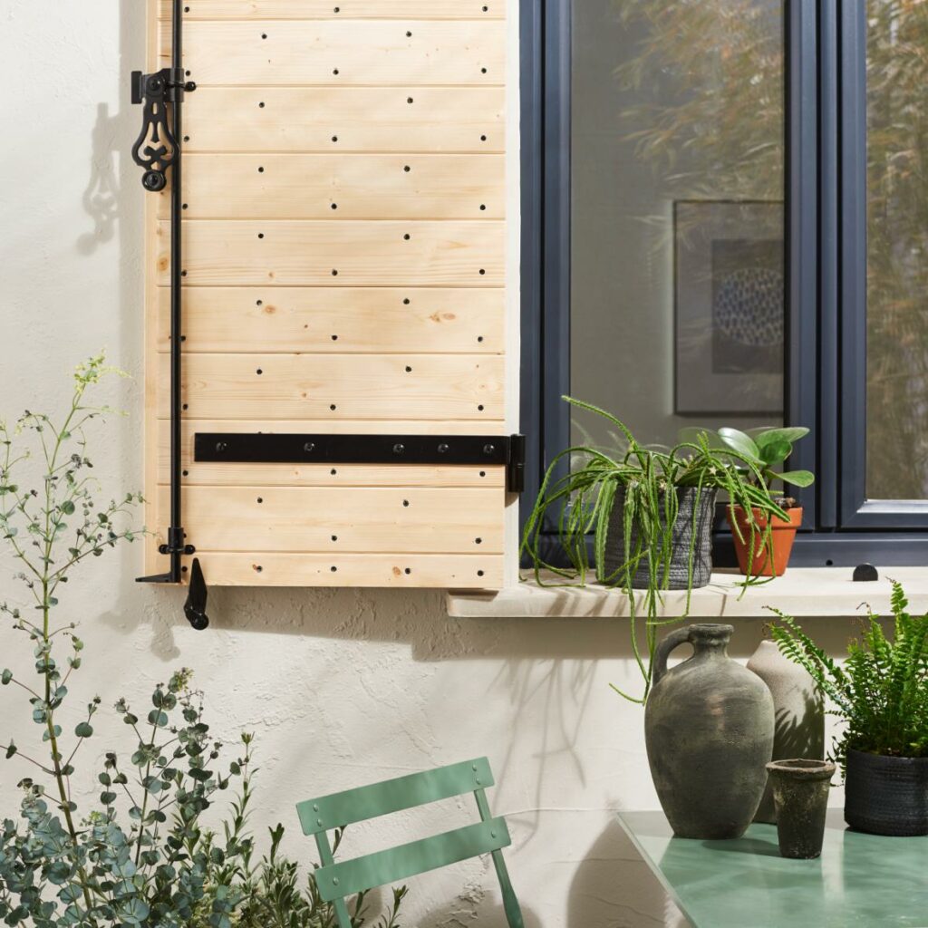 Fabriquer des volets en bois : le guide complet - Lapeyre